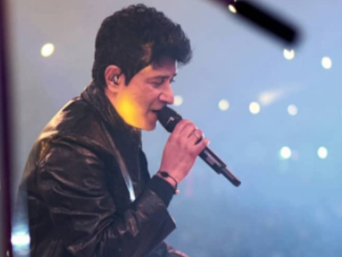 Singer KK Death In His Last Concert KK Sang These 20 Evergreen Songs ...