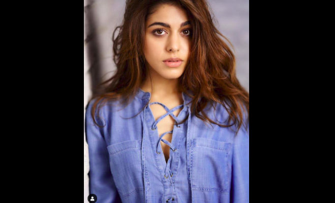 Pooja Bedi Daughter Aalia Eff Is Ready To Do Debut In 2019- पूजा बेदी ...