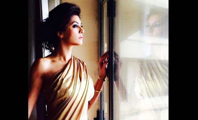Sushmita Sen Angry For John Abraham Film Satyamev Jayate Dilbar Song ...