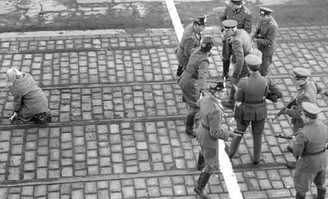 Know Facts About German Reunification After Fall Berlin Wall On 3 ...
