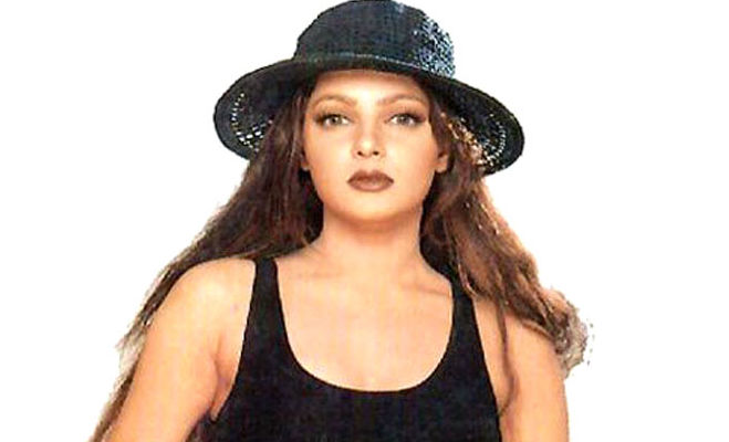 Mamta Kulkarni Completes 25 Years In Bollywood By Debiting From Tiranga ...