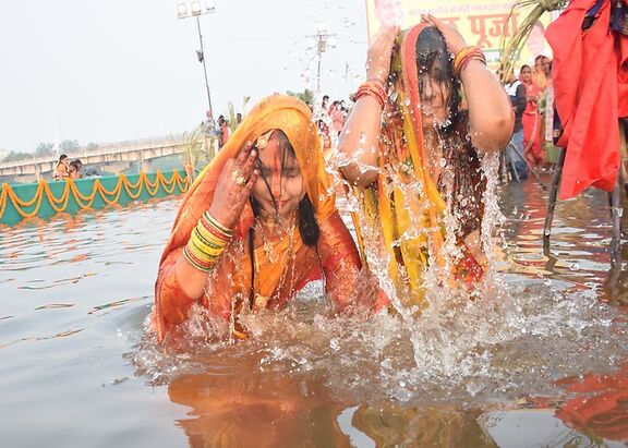 Chhath Fast Will Be Completed With Ardhya To The Rising Sun On Monday ...