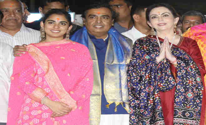 Russell Mehta Daughter Shloka Accompanies Mukesh Ambani Family At ...