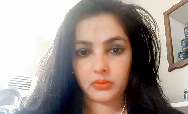 Mamta Kulkarni Completes 25 Years In Bollywood By Debiting From Tiranga ...