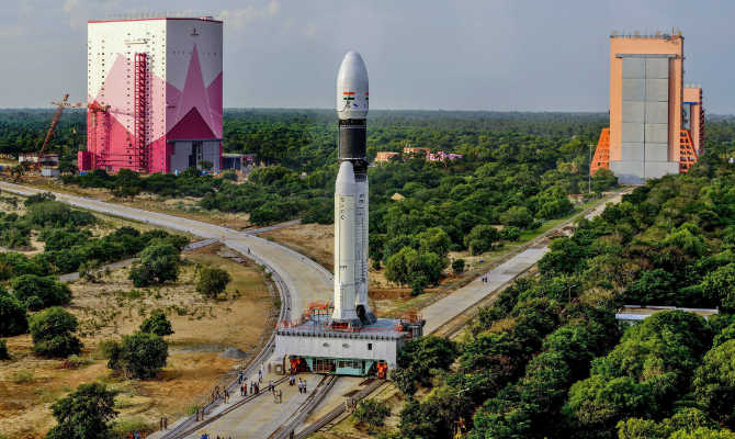 ISRO Heavy Lift Rocket GSLV-MkIII-D2 Blasts Off And Injects GSAT-29 ...