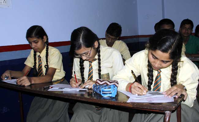 Indian Intelligence Test Organised At Gorakhpur, Photo Gallery Inext Live