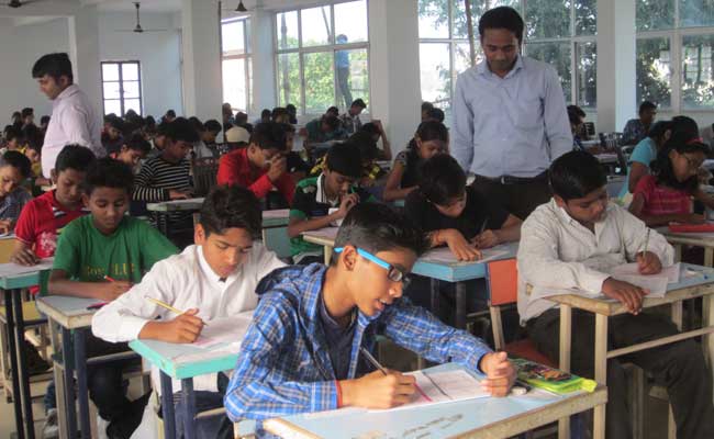 Indian Intelligence Test Organised At Gorakhpur, Photo Gallery Inext Live