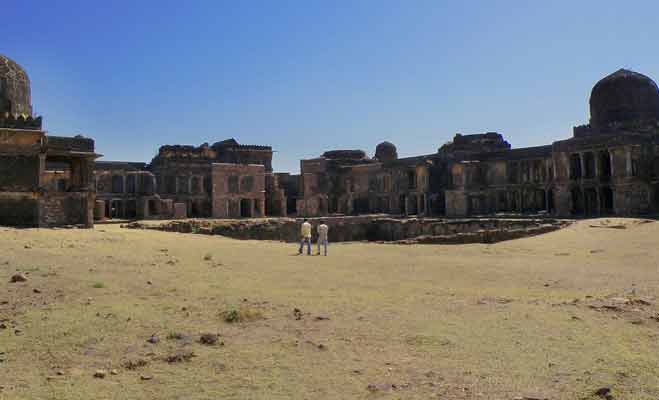 Paras Patthar Raisen Fort Story- मिल गया पता : इस किले में है पारस पत् ...