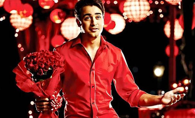 Like Shahrukh And Aamir These Bollywood Actors Has Given Roses To Their ...