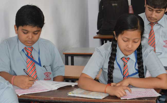 Indian Intelligence Test Organised At Gorakhpur, Photo Gallery Inext Live