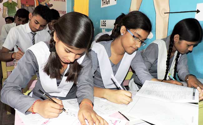 Indian Intelligence Test Organised At Gorakhpur, Photo Gallery Inext Live
