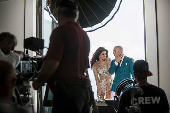 First Look Of Priyanka Pitbull Latest Singl Exotic- प्रियंका चोपड़ा ने ...