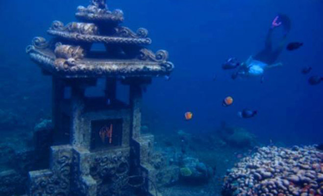 Know About 5000 Old Underwater Hindu Temple- समुद्र के नीचे तीर्थ गोता ...