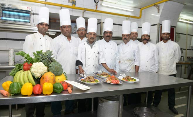 Watch Picturs Of Rashtrapati Bhavan Kitchen- चलिए आपको दिखायें कैसा है ...