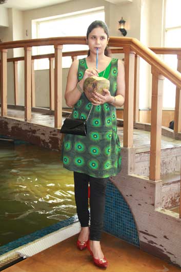 Goa Theme Pool Party In Bareilly, Photo Gallery Inext Live