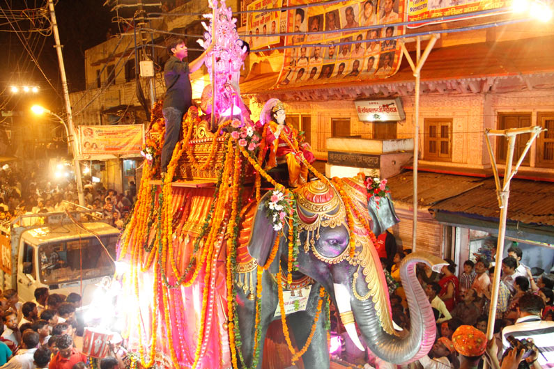 Images: 125 Year Old Tradition Of Ram Barat In Agra, Photo Gallery ...