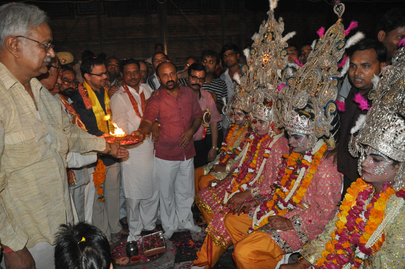 Images: 125 Year Old Tradition Of Ram Barat In Agra, Photo Gallery ...