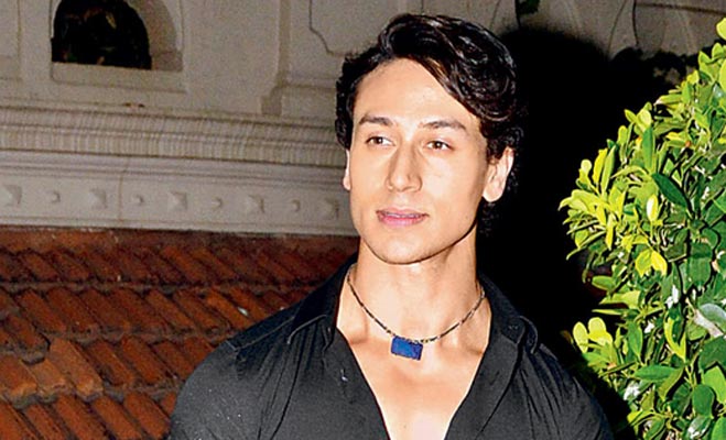 Bollywood Actor Tiger Shroff Then And Now See Pics- फिल्‍मों में आने से ...